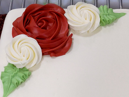 Robotic decorating system for round cakes & sheet cakes